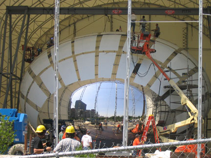 Repeat - Anish Kapoor's Cloud Gate Sculpture in Chicago's Millennium Park